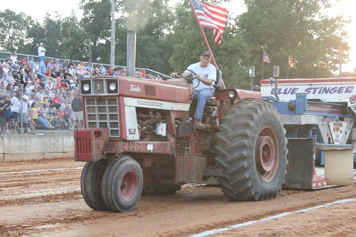 Narrow Front 66 Series Tractors - Page 2 - General Chat - Red Power ...