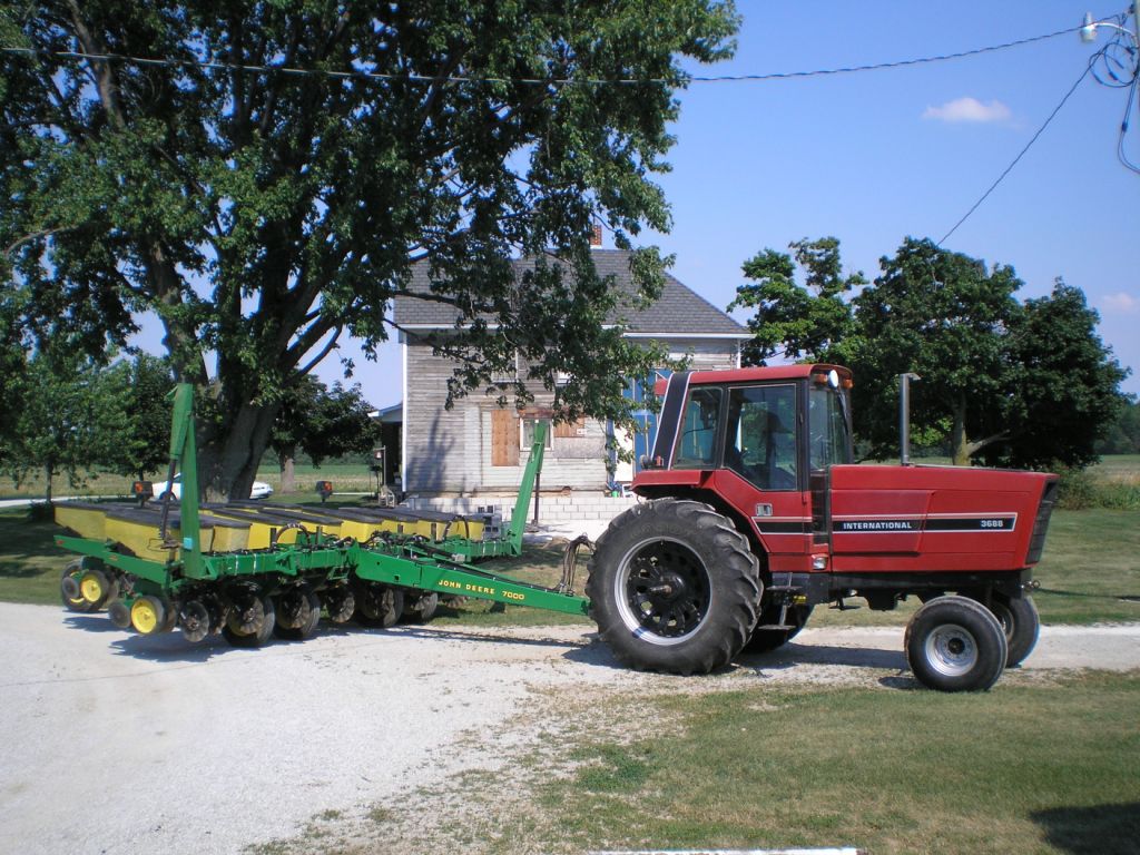 Soybean planter splitters - General Chat - Red Power Magazine Community