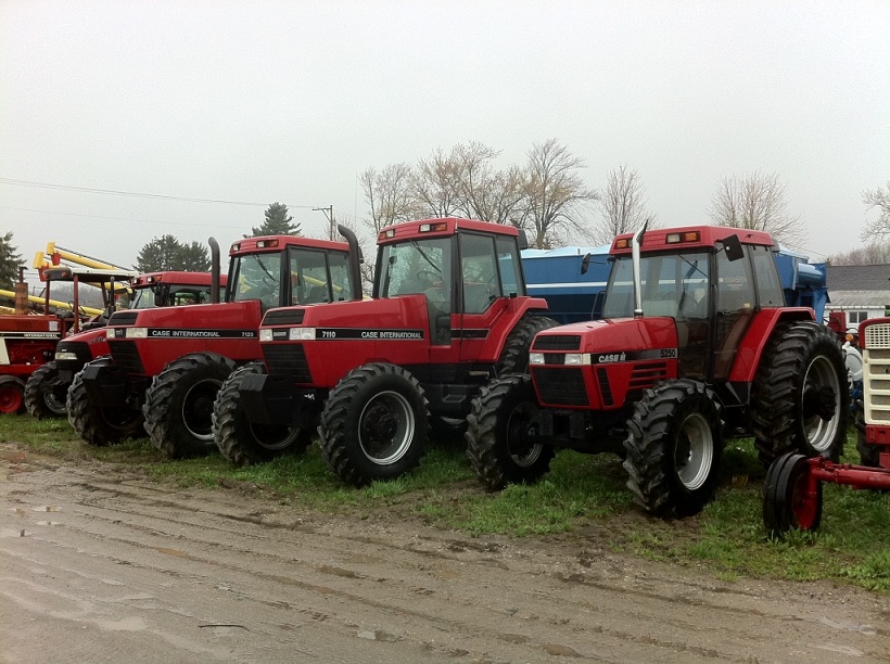 Nice lineup of red tractors - Technical IH Talk - Red Power Magazine ...