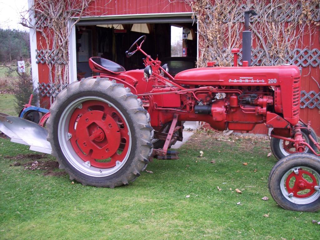 Farmall Super C's Plowing compilation. - General Chat - Red Power ...