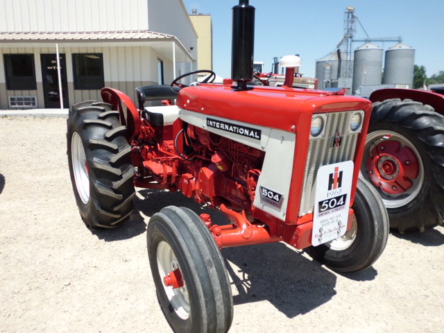 Tractor of the week #29 ( Farmall / IH 504 ) post your photos and ...