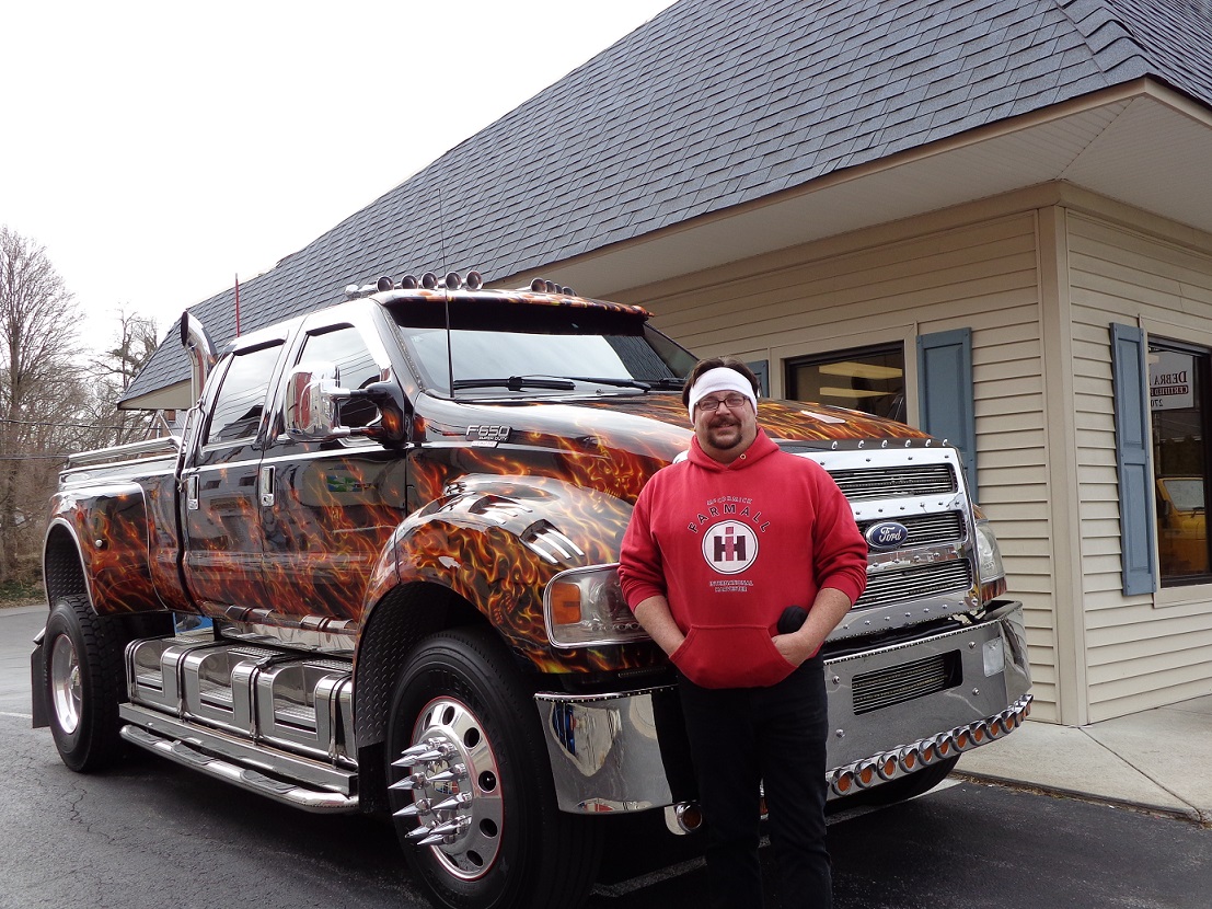 Check me out standing beside this tricked out F-650 Ford - General Chat ...