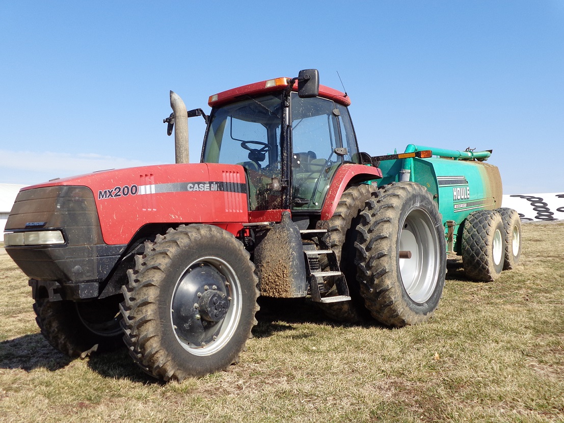 Picture of my in-laws new to them MX200 Magnum - Technical IH Talk ...