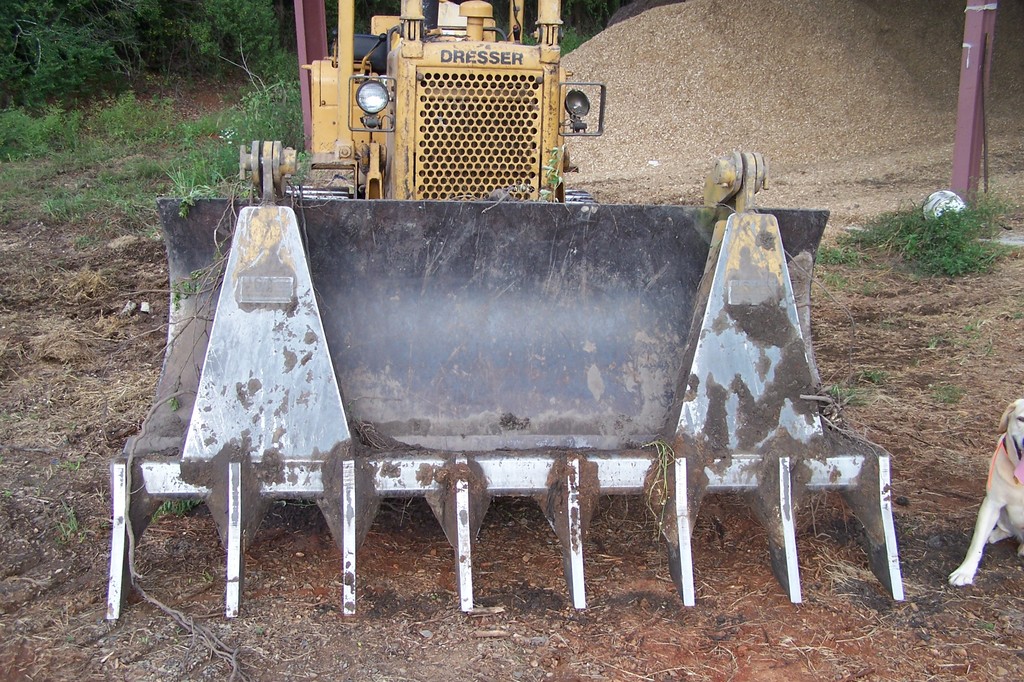 TD 9 Brush Rake - IH Construction Equipment - Red Power Magazine Community