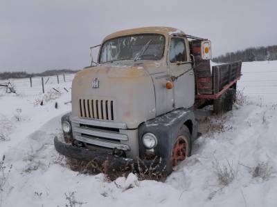 S180 - IH Trucks - Red Power Magazine Community