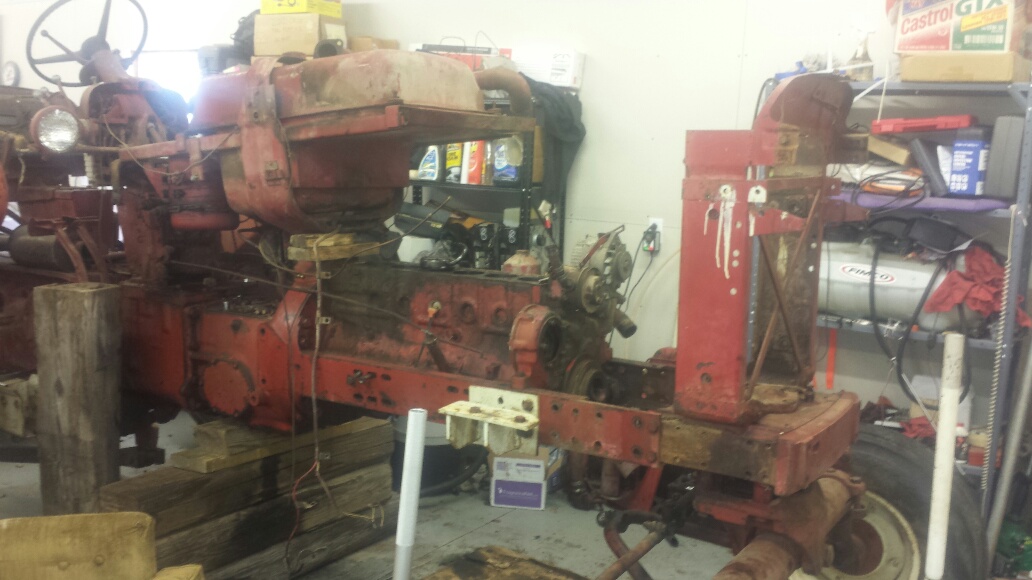 1958 Farmall 560 EARLY D-282...differences??? (now with D-282 ...
