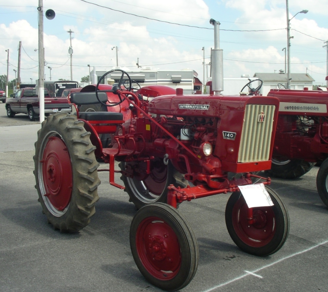 Tractor of the week #37 ( Farmall 140 ) Post you photos and stories ...