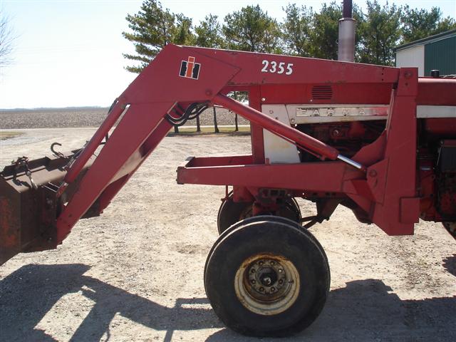 IH branded 2355 loader pics - Technical IH Talk - Red Power Magazine ...