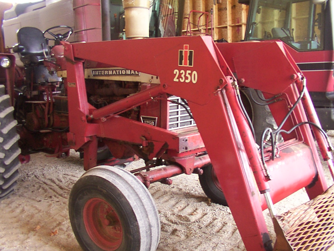 2350 Loader on 856 - Technical IH Talk - Red Power Magazine Community