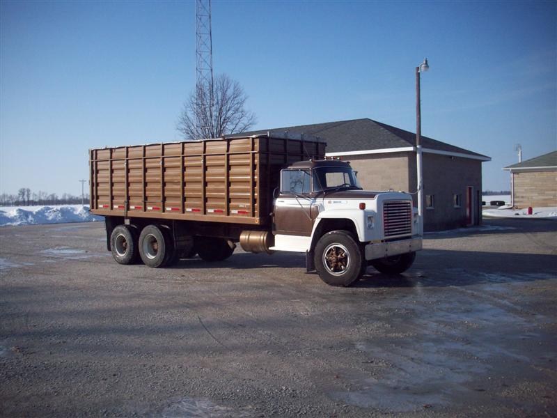 "Sundance" 1700 Loadstar - IH Trucks - Red Power Magazine Community