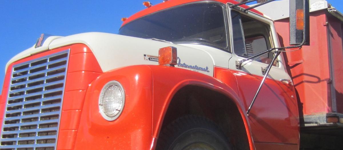 "Sundance" 1700 Loadstar - IH Trucks - Red Power Magazine Community