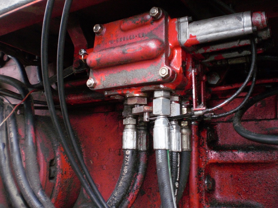 1486 power beyond for loader joystick valve - Technical IH Talk - Red ...