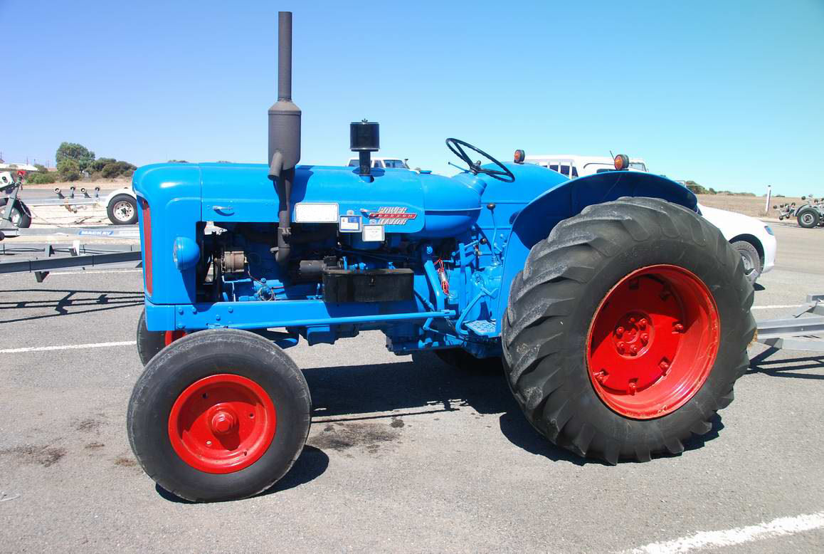 Boat Tractors - Technical IH Talk - Red Power Magazine Community