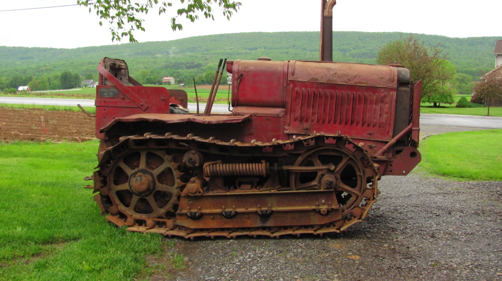 Tightening up my T20 tracks - IH Construction Equipment - Red Power ...