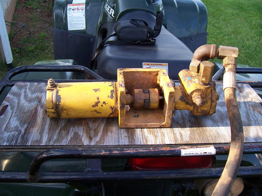 Hercs Pre-Lube Pump - IH Construction Equipment - Red Power Magazine ...