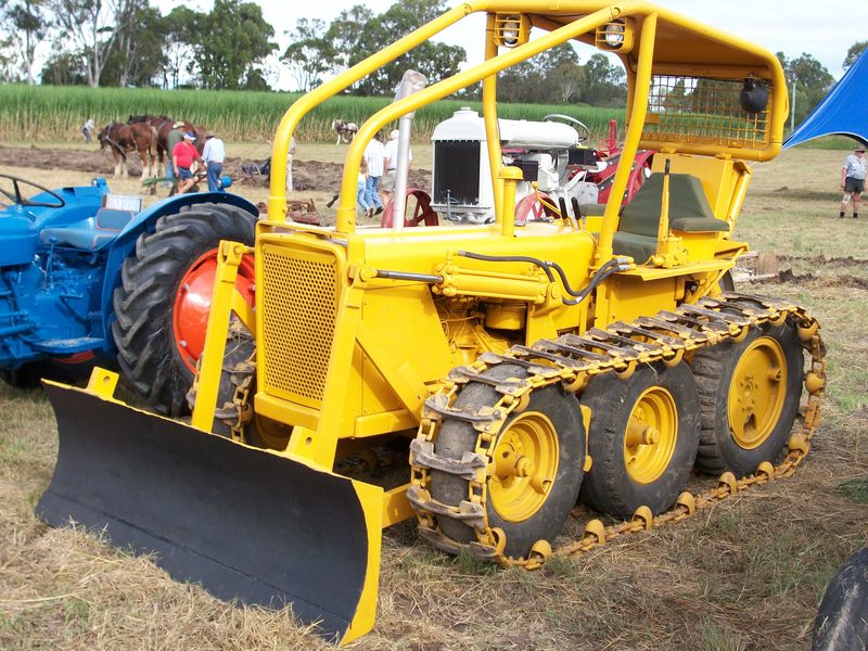 Track skidder TC5 - IH Construction Equipment - Red Power Magazine ...