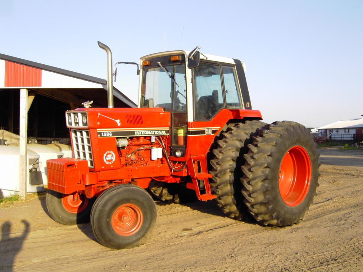 Here is a correctly decaled 1979 Redpower 1086 - Technical IH Talk ...