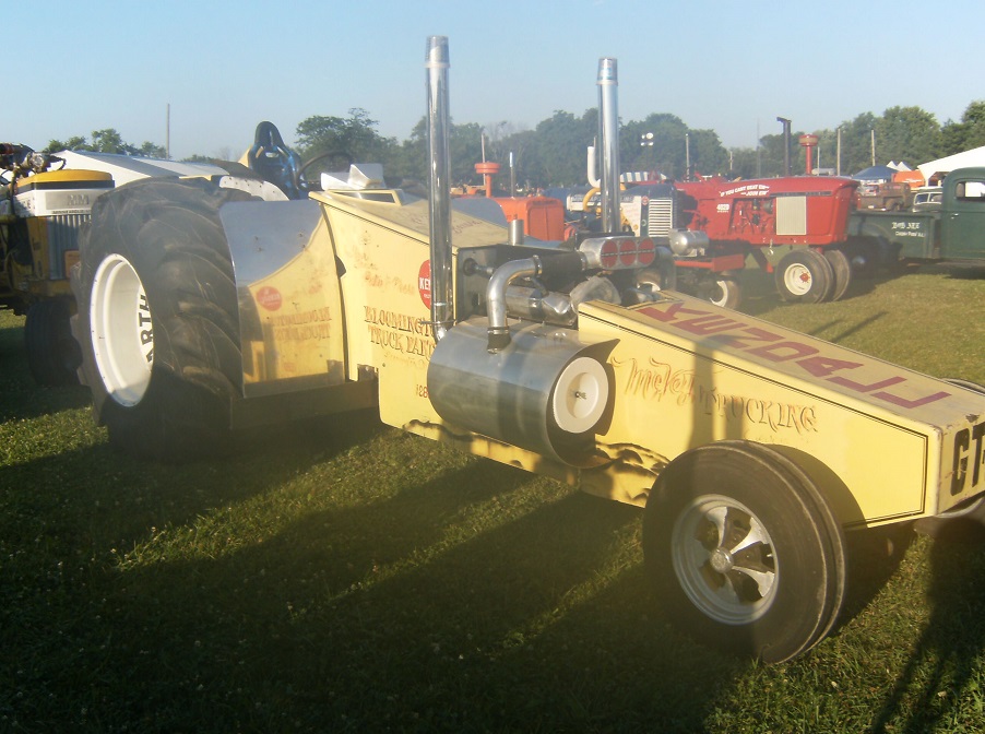 Any one remember this old tractor puller - General Chat - Red Power ...