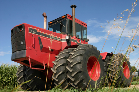 Here is a very rare International Harvester 7788 - Technical IH Talk ...