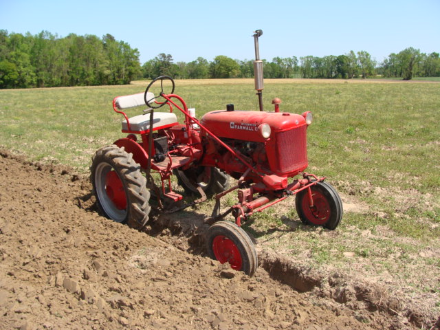 Tractor of the Week #4 ( The Farmall Cub ) 1947 to 1979. Post your ...