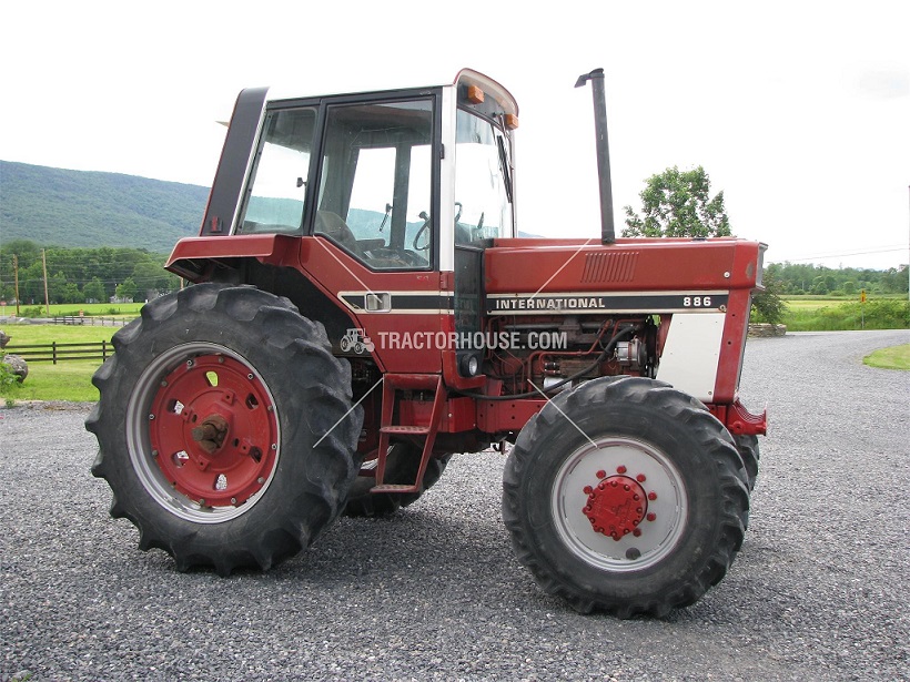 Heres something unusual its a 886 with MFWD - Technical IH Talk - Red ...