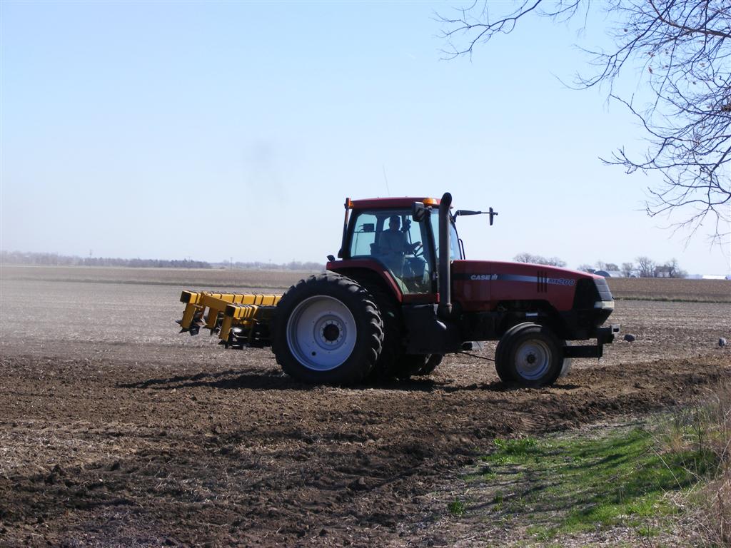 I sure like the looks of this MX200 2wd Magnum - Technical IH Talk ...