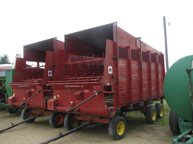IH 110 Chopper (Forage) Boxes PICTURES - Technical IH Talk - Red Power ...