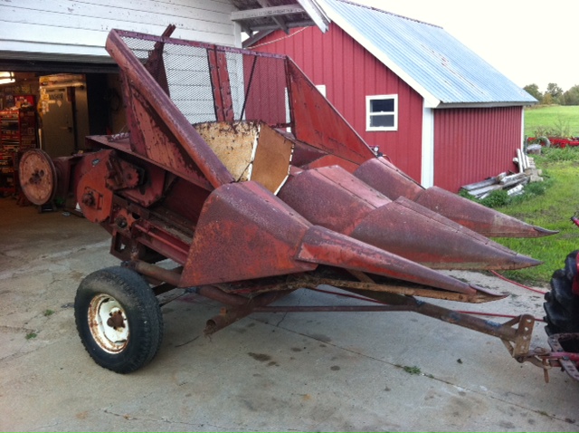 Corn head for IH 205 Combine - Technical IH Talk - Red Power Magazine ...