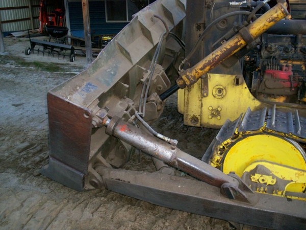Dozer tilt - IH Construction Equipment - Red Power Magazine Community