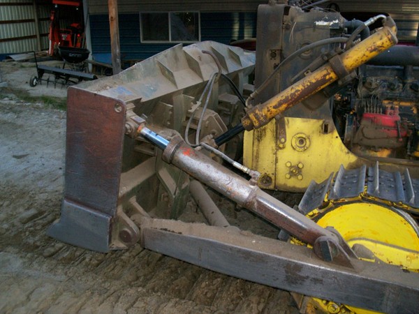 Dozer tilt - IH Construction Equipment - Red Power Magazine Community