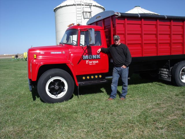 IH 345 V-8 with 4 barrel carburetor - Technical IH Talk - Red Power ...