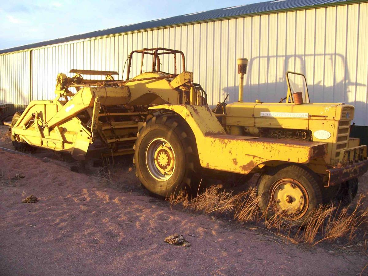 660 paddle scraper - IH Construction Equipment - Red Power Magazine ...