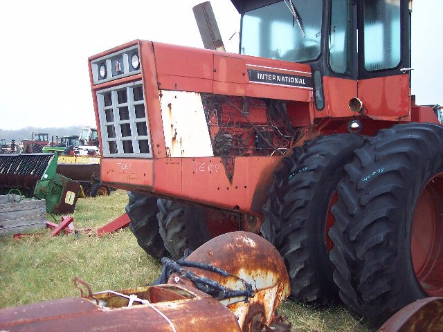 Salvage Yard and (TERP) tractors - Technical IH Talk - Red Power ...