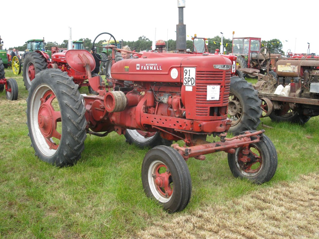 post war Farmall H delivered brown in color?? - Technical IH Talk - Red ...
