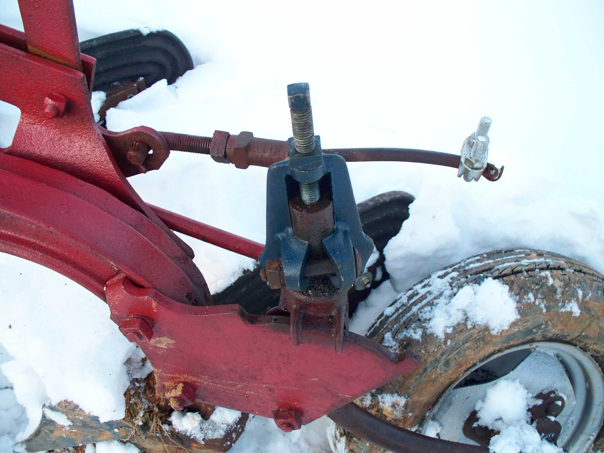 Rebuilding my IHC Little Genius plow, slowly but surely - Technical IH ...