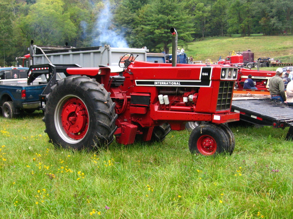 Narrow Front 66 Series Tractors - General Chat - Red Power Magazine ...