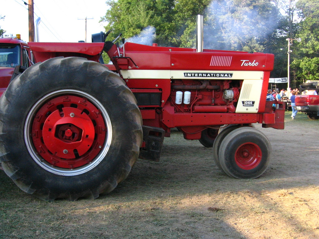 Narrow Front 66 Series Tractors - General Chat - Red Power Magazine ...