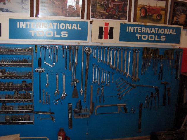 IH Tools - IH Toys, Memorabilia & Collectibles - Red Power Magazine ...