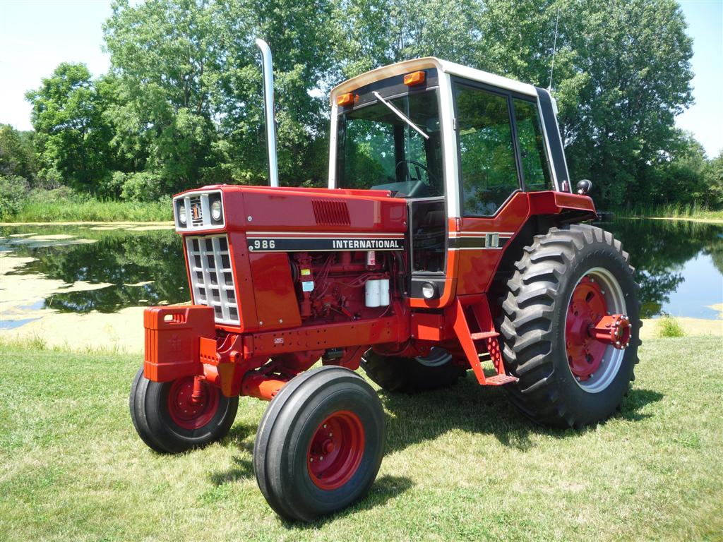 1486 front weight bracket - Technical IH Talk - Red Power Magazine ...