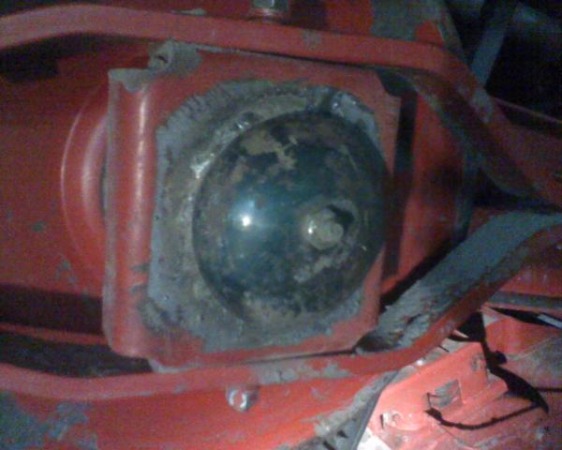 1660 cleaning fan bearing - Technical IH Talk - Red Power Magazine ...