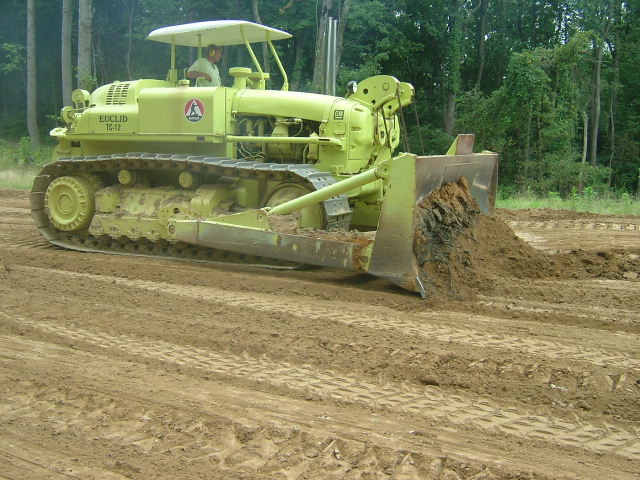 Euclid construction equipment - IH Construction Equipment - Red Power ...