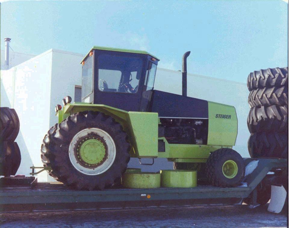 First time I ever saw a Steiger proto-type 2wd from the early 80s ...