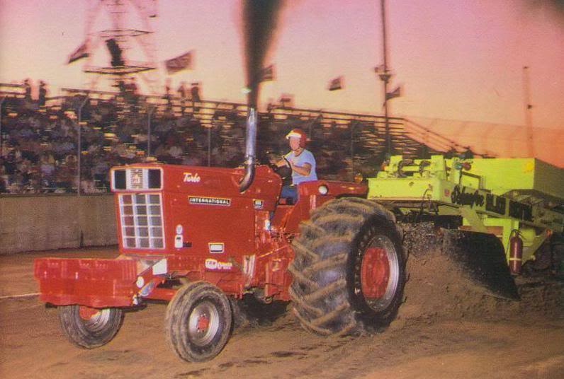 Heres Jerry Hart on the Barnstormer - Technical IH Talk - Red Power ...