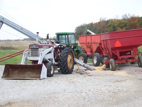 Bucket for 2000 loader - Technical IH Talk - Red Power Magazine Community