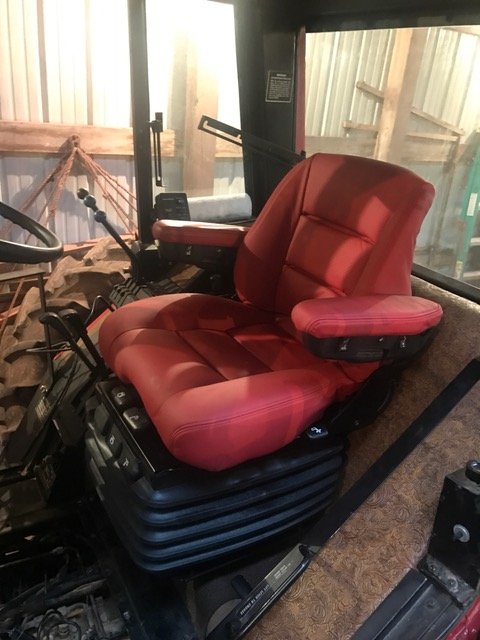 New magnum seat into boxcar magnum - Technical IH Talk - Red Power ...