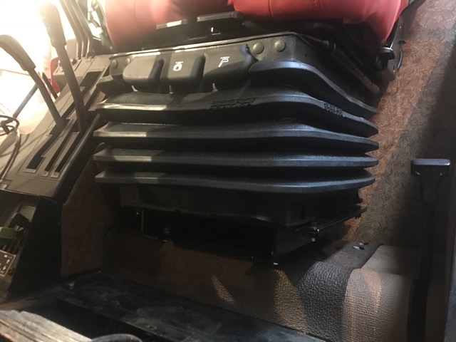 New magnum seat into boxcar magnum - Technical IH Talk - Red Power ...
