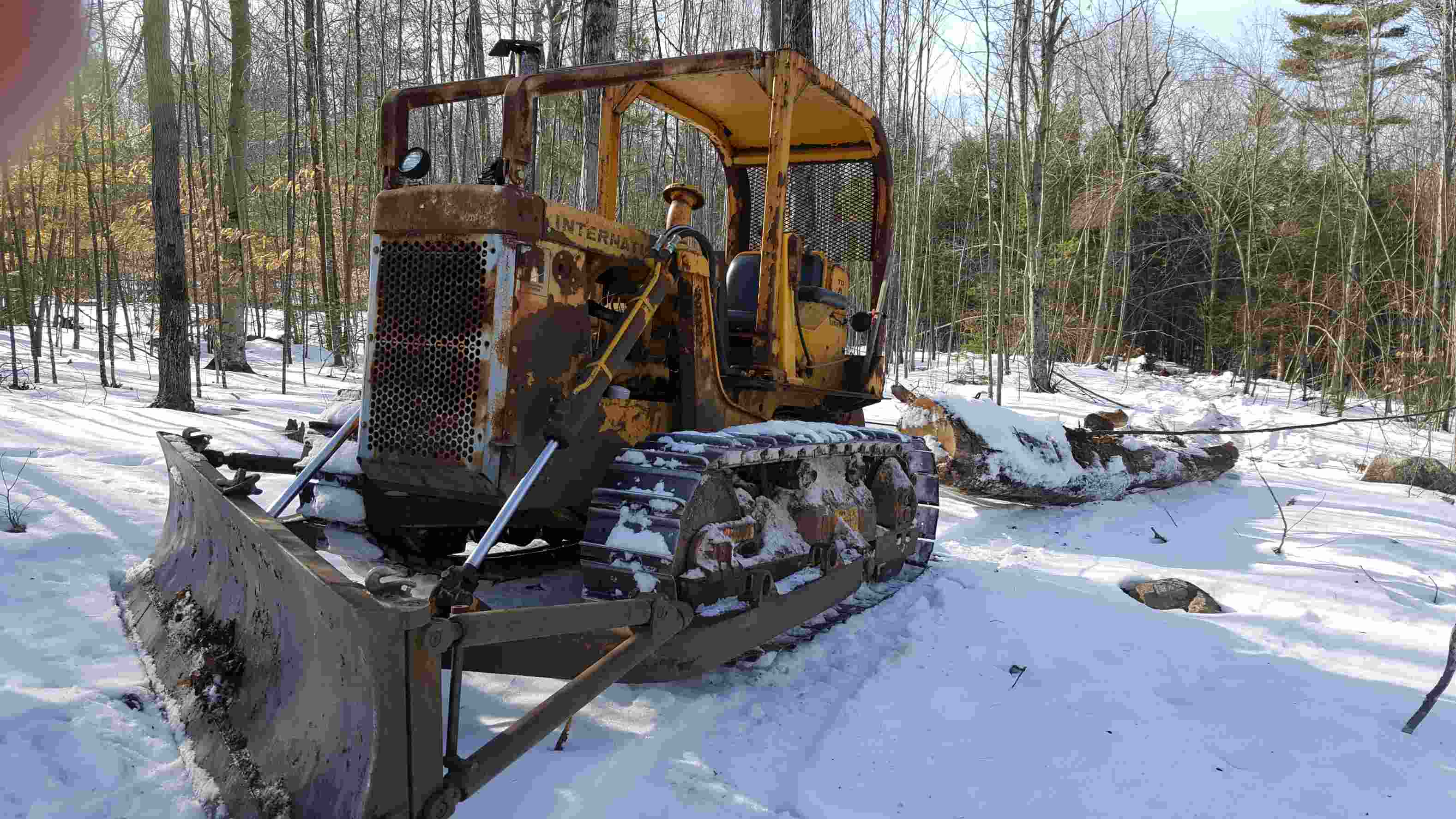Winter cat logging - IH Construction Equipment - Red Power Magazine ...
