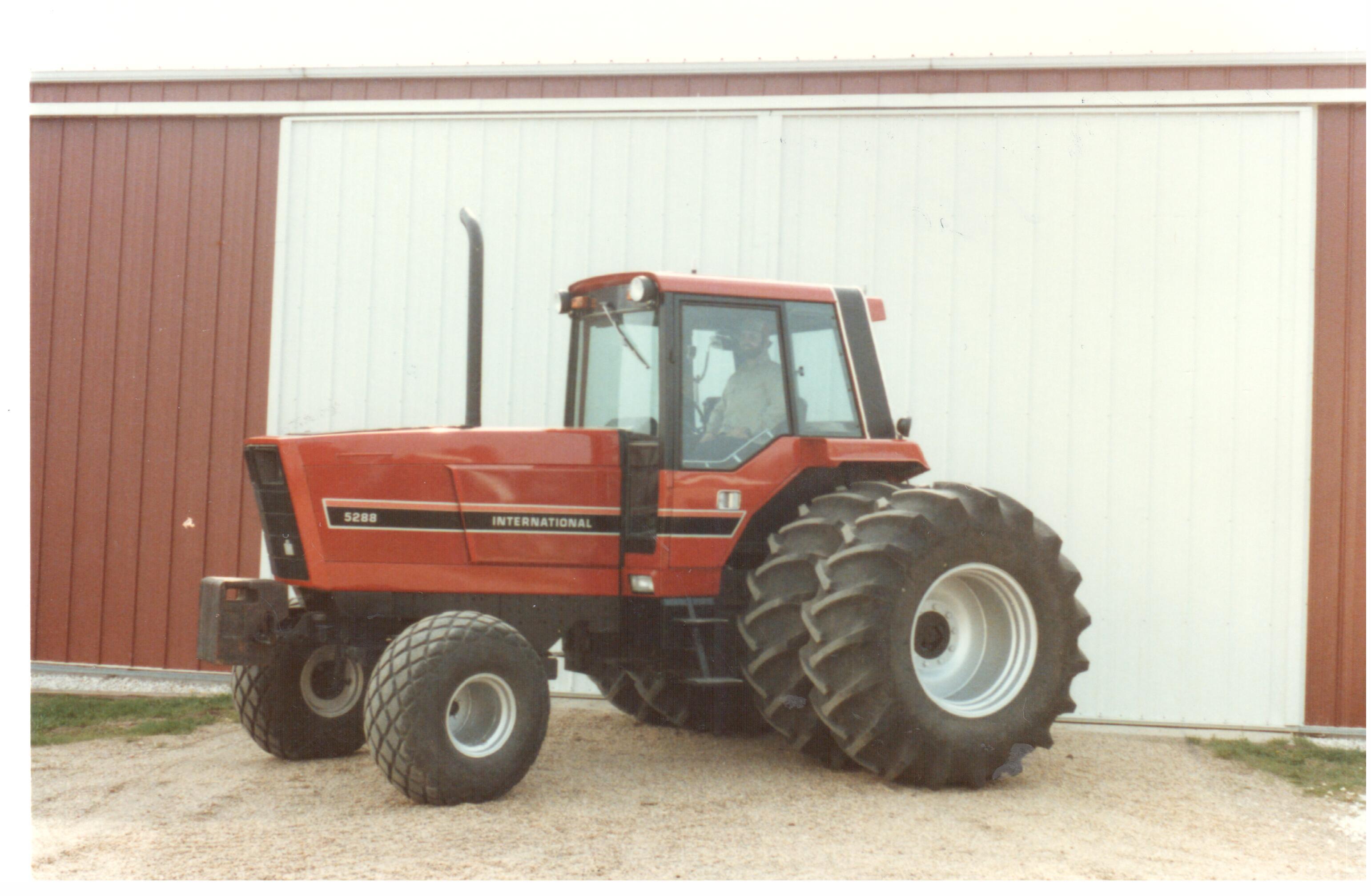 Ever seen 5288 with dualed 24.5s - Technical IH Talk - Red Power ...
