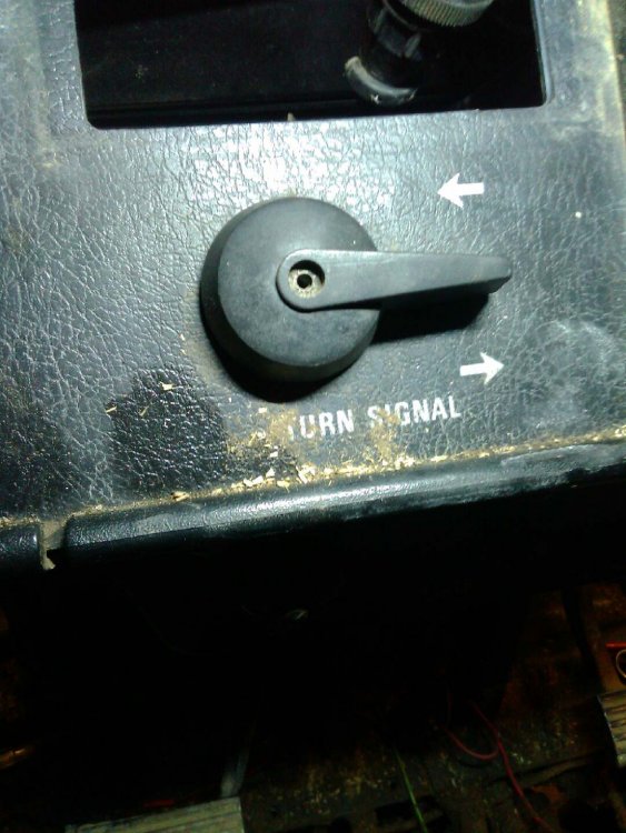 Turn Signal Switch Lever 86 and 88 series - Technical IH Talk - Red ...