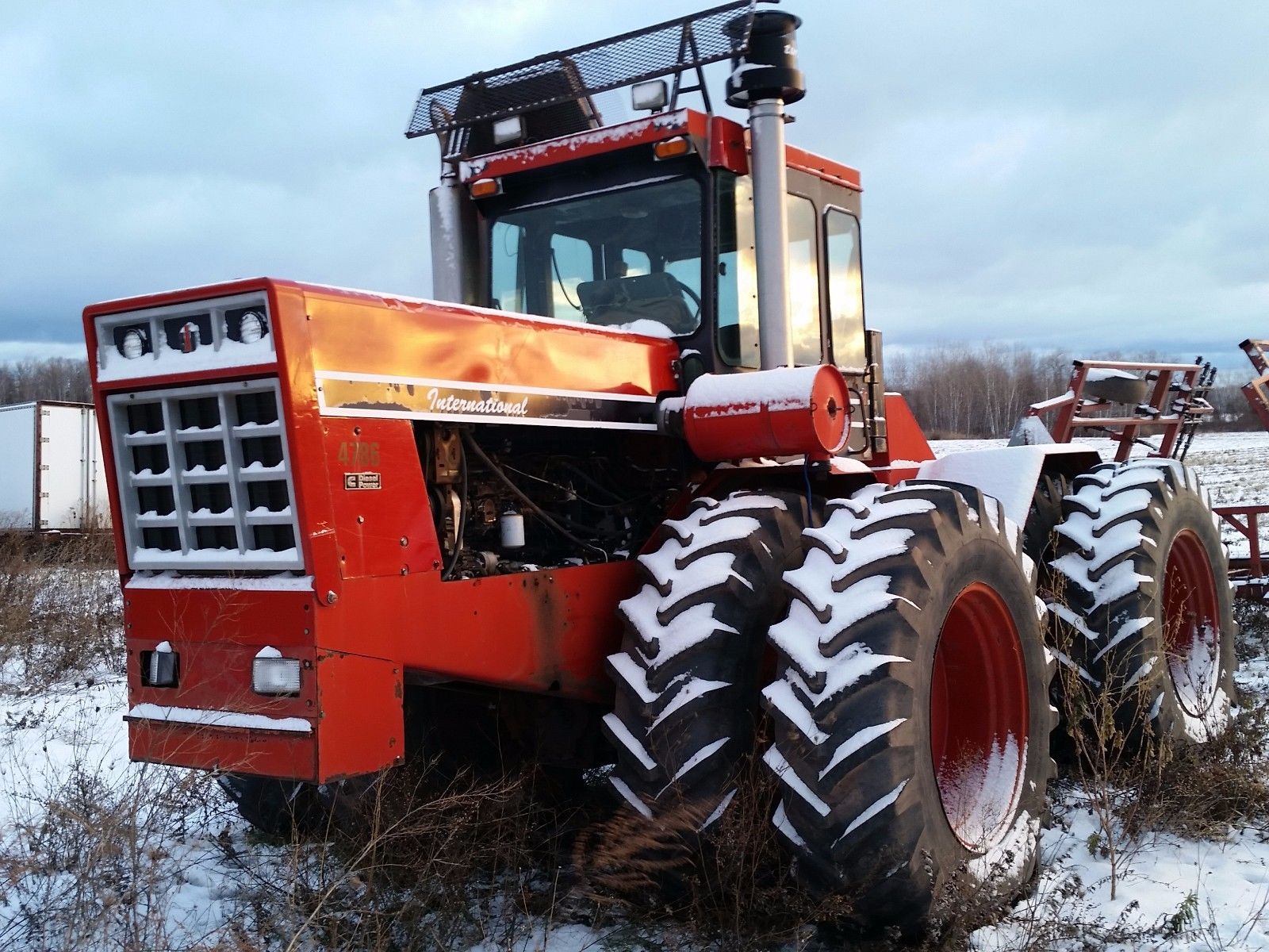 Odd looking 4786 - Technical IH Talk - Red Power Magazine Community